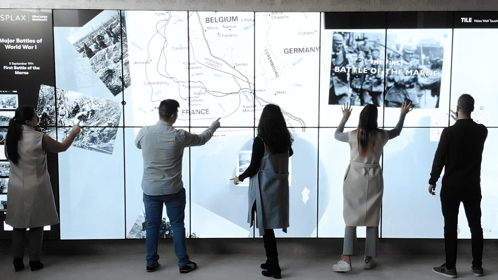 Displax TILE PRO | ヒビノグラフィックス株式会社